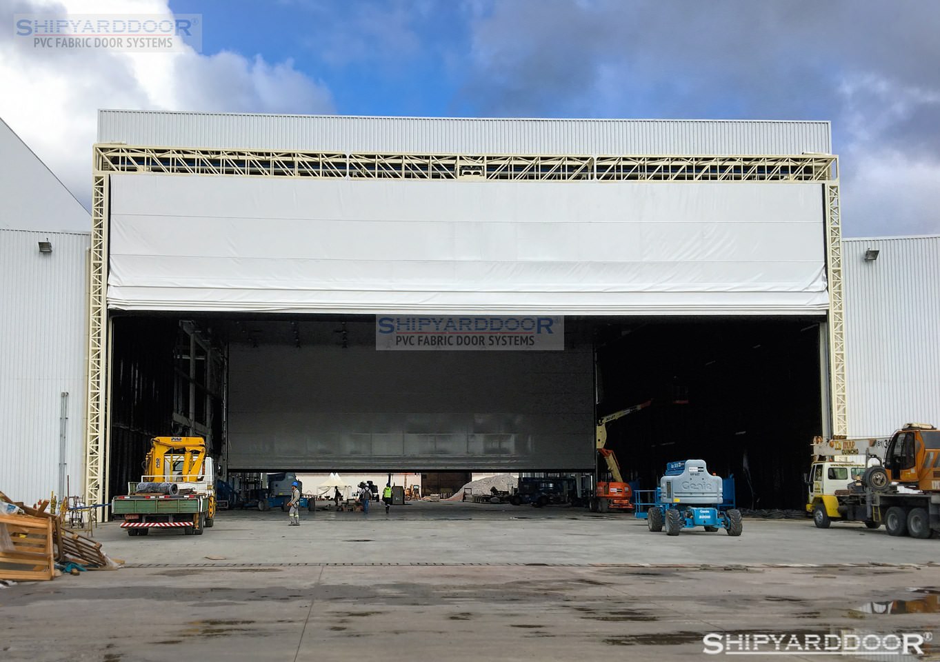 Fabric hangar door 2 - HANGAR DOOR