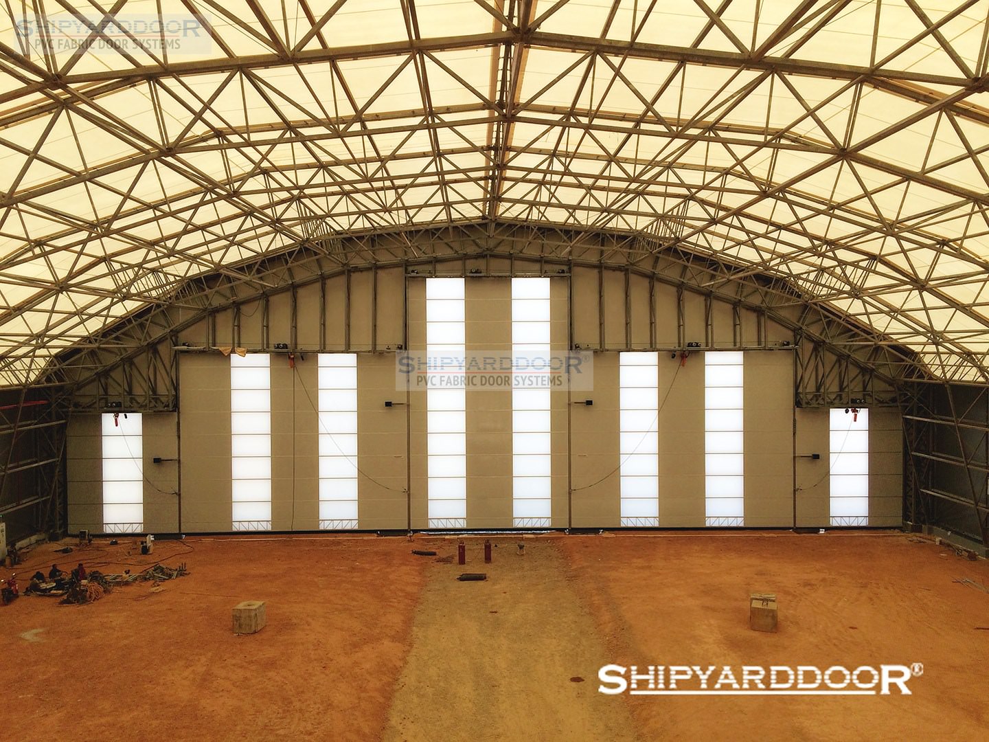 LARGE AIRCRAFT HANGAR DOOR - LandingPage